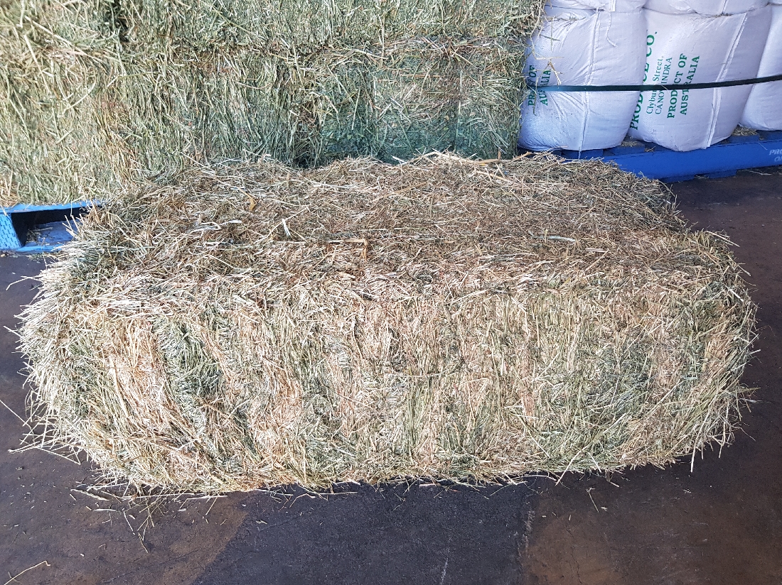Meadow hay – Powells' Stockfeeds